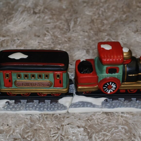 Unbranded | Holiday | Vtg Christmas Train Set Village Display Porcelain ...